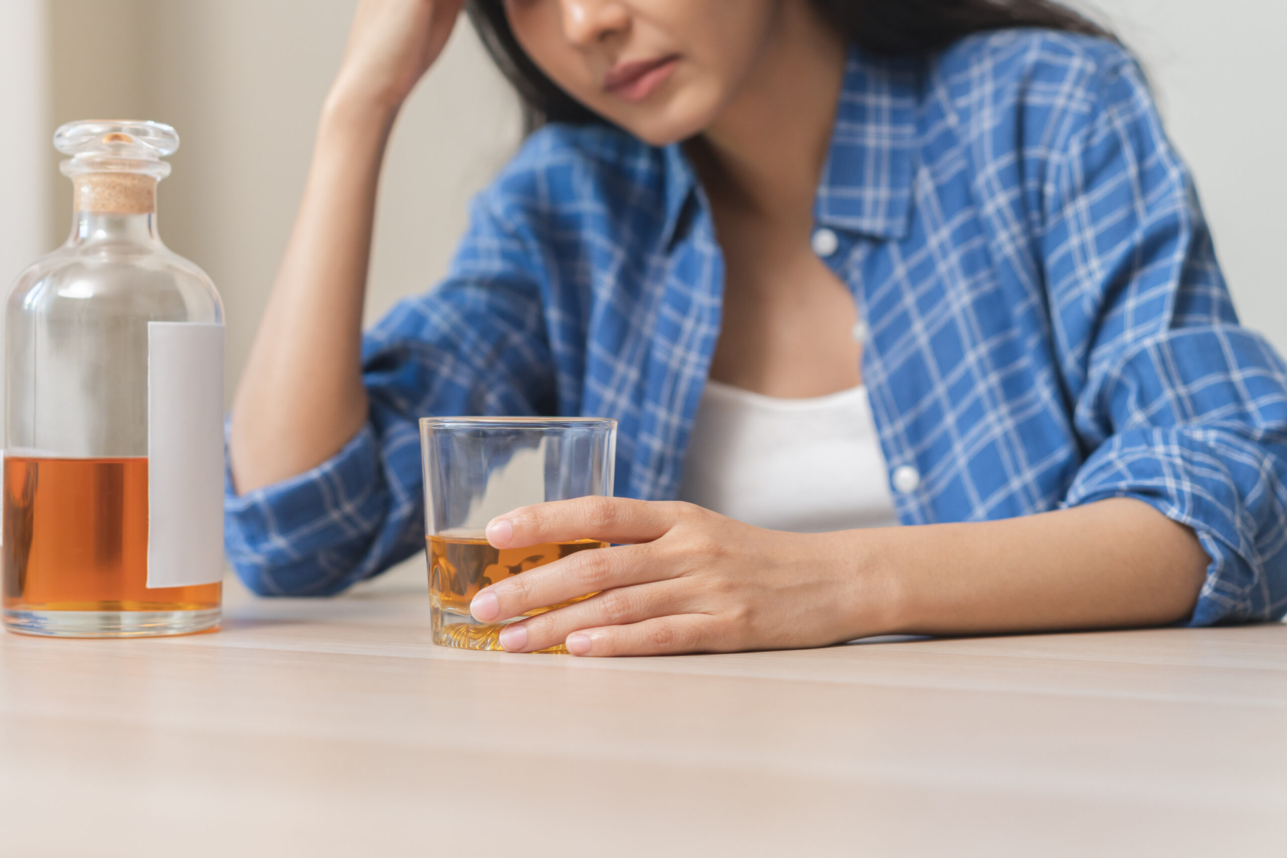 Warning Signs and Symptoms of Alcohol Use Disorder - Own Your Limits